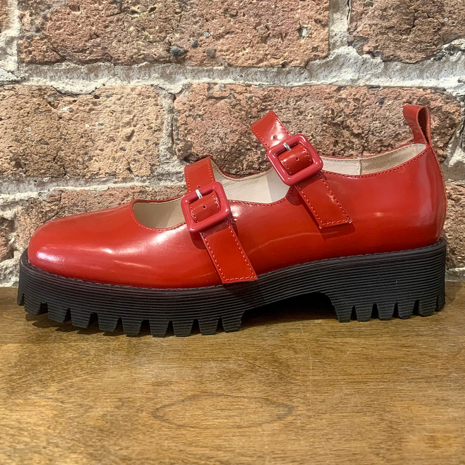 Intentionally Blank – shoostore