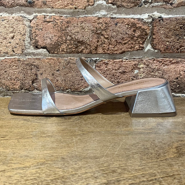 Intentionally Blank – shoostore