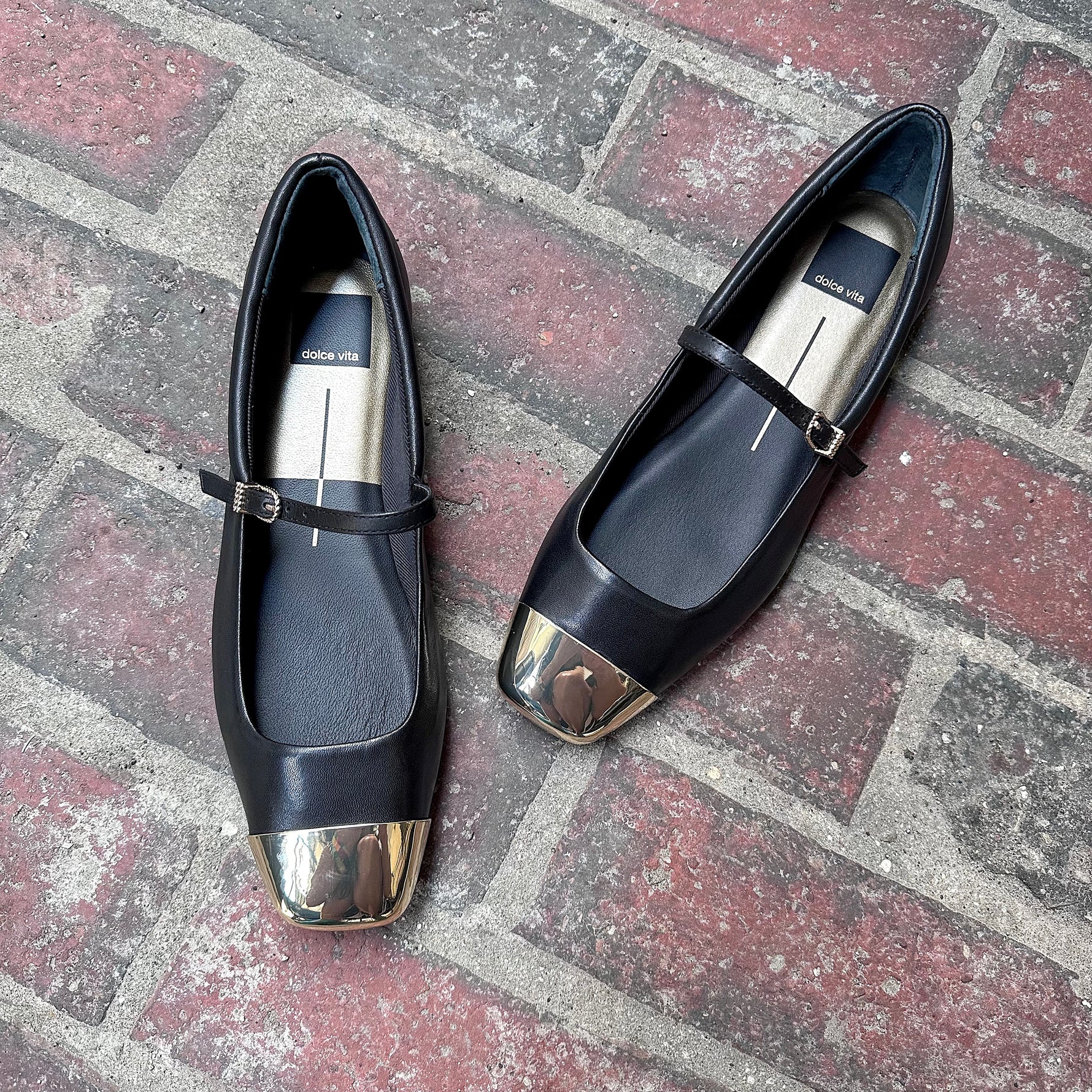 (shoo) is The Definition of Footwear – shoostore